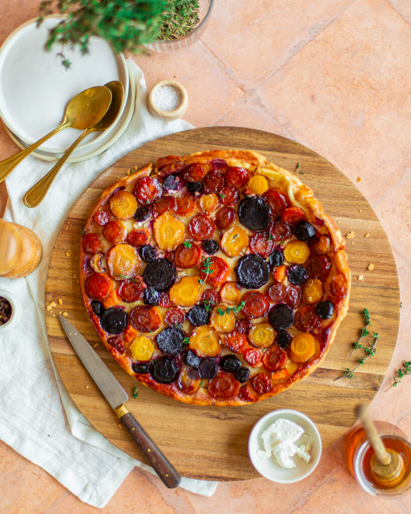 TARTE TATIN AUX CAROTTES DE COULEUR ET CHÈVRE - Priméale